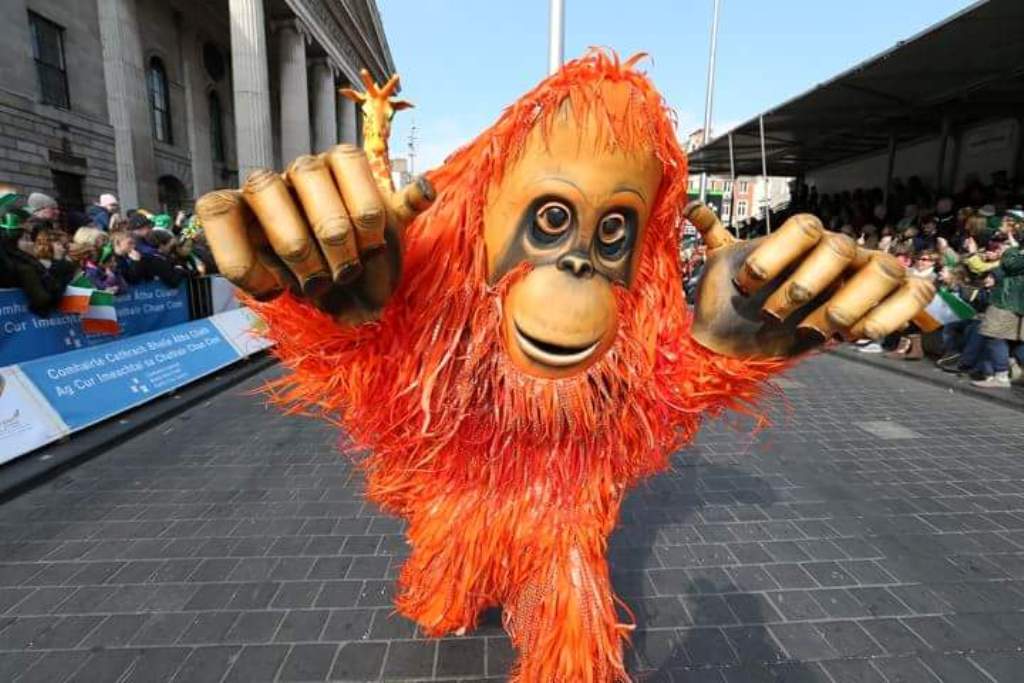 Animal themed entertainment - Artastic's Street EntertainersArtastic's ...